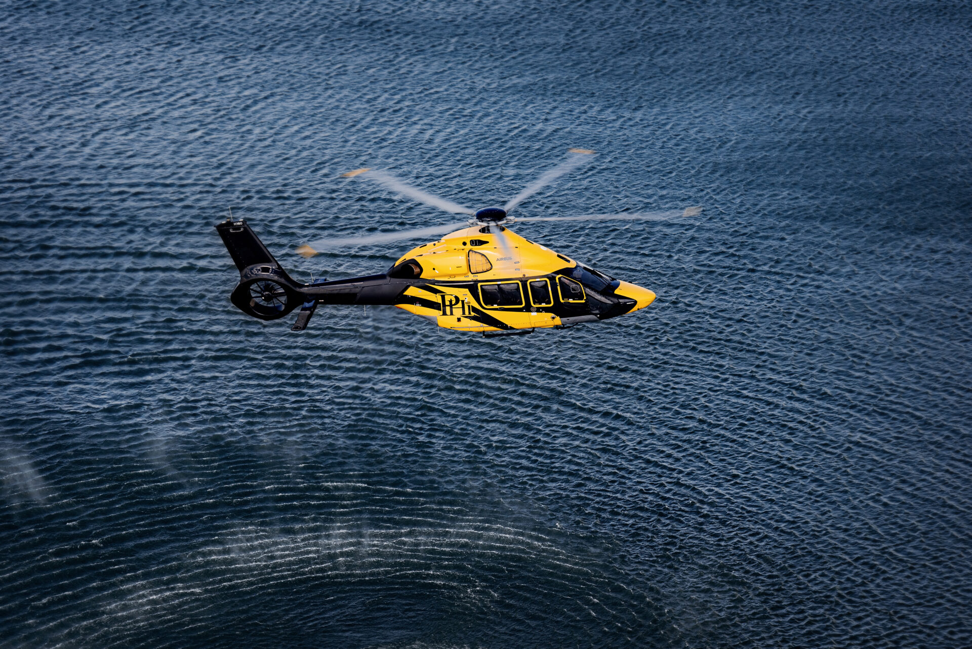 Airbus Helicopters and PHI agree 28-helicopter deal for energy sector ...